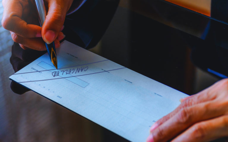 How to Stop a Cheque Payment in Your Bank