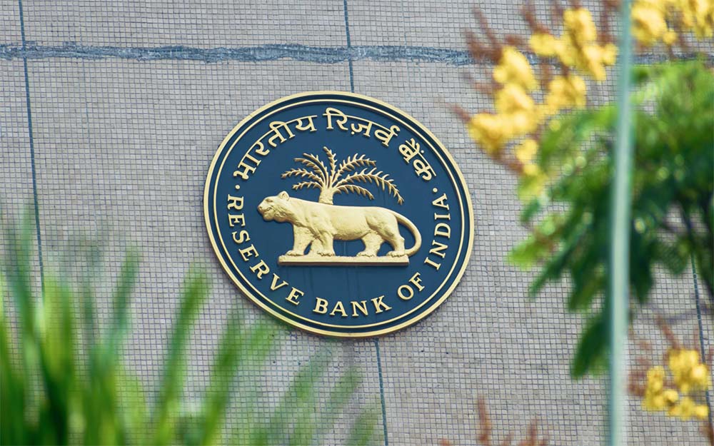 RBI Unveils UPI on Smart Glasses & for Joint Accounts